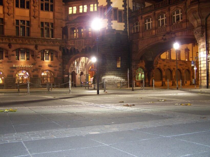 Frankfurt: Old Town Horror Stories Walking Tour in German - The Landmarks and Their Dark Stories