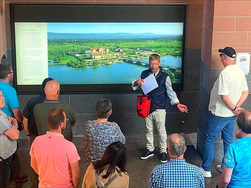 Frankfurt: Walking tour in Russian in private - just for you and your friends - What Makes This Tour Stand Out?
