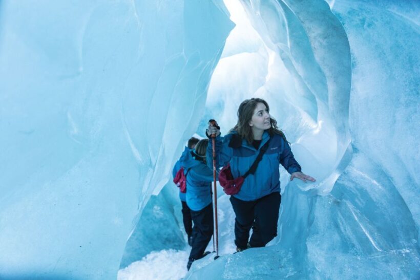 Franz Josef: 2.5 Hour Glacier Hike with Helicopter Transfer - Key Points