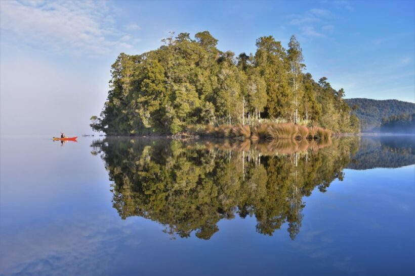 Franz Josef: 3-Hour Kayak Tour on Lake Mapourika - Why This Experience Offers Good Value