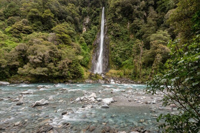 Franz Josef to Wanaka Small-Group Tour (One-Way) Includes Lunch - Thunder Creek Falls: A View of Wild Water
