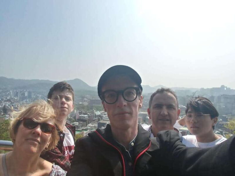 Free day in private Seoul with English-speaking guide - Key Points