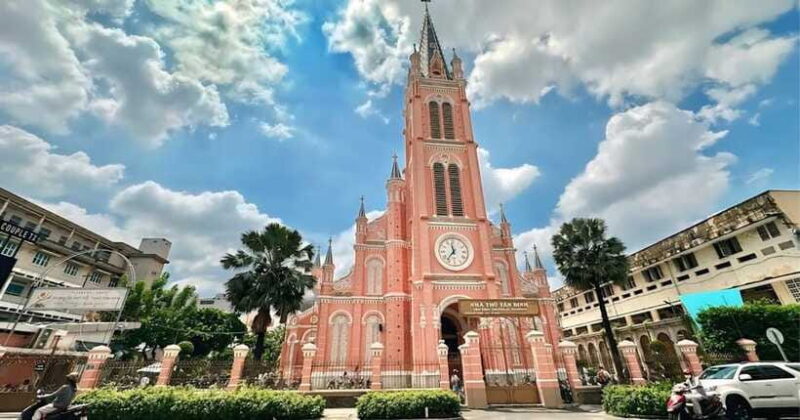 Free E-sim Art & Cafe-Hopping Tour Van Gogh & Monet Exhibit - Authentic Insights from Reviews