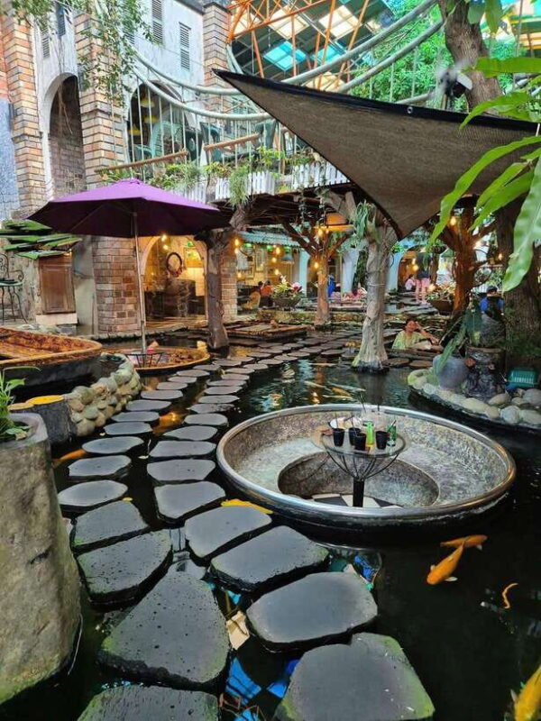 Free E-sim Art & Cafe-Hopping Tour Van Gogh & Monet Exhibit - Who Is This Tour Best For?