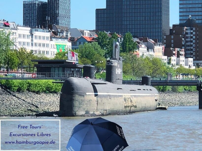 Free Tour: Port, Red Light District and Beatles. You decide how much to pay at the end - An Honest Look at the Hamburg Free Tour