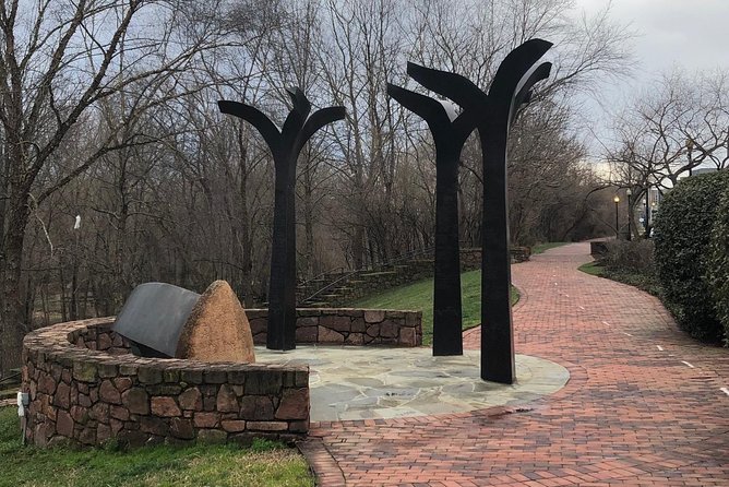 Freedoms Fight in Alexandria - Insights From the Knowledgeable Guides