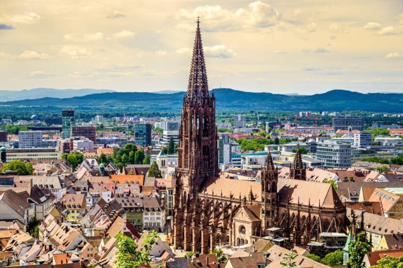 Freiburg: Exciting City Tour with sightseeing and history - A Close Look at the Freiburg City Tour