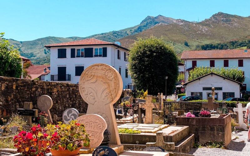 French Basque Country Private Day Tour in an 70's VW Combi - Key Points