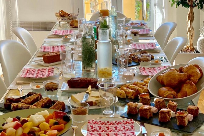 French Breakfast Gastronomy - The Location and Meeting Details