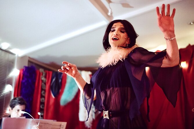 French Dinner & Cabaret Show in Artist's Home - Cancellation Policy and Flexibility