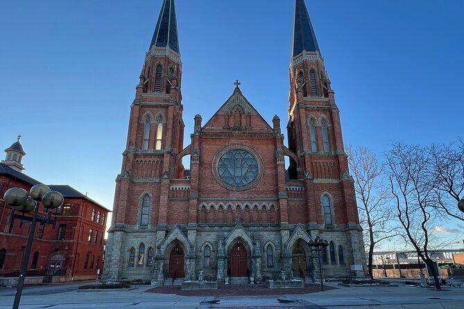 French History Tour of Detroit A Self-Guided Audio Tour App - Key Points