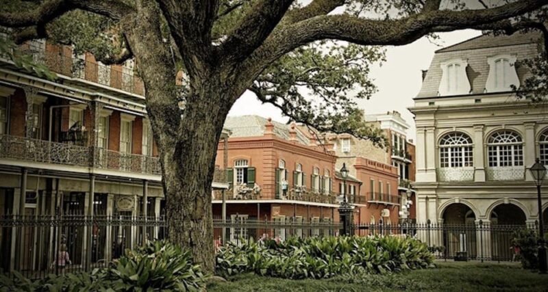 French Quarter History: Walking Tour - Exploring the French Quarter: A Walk Through Time