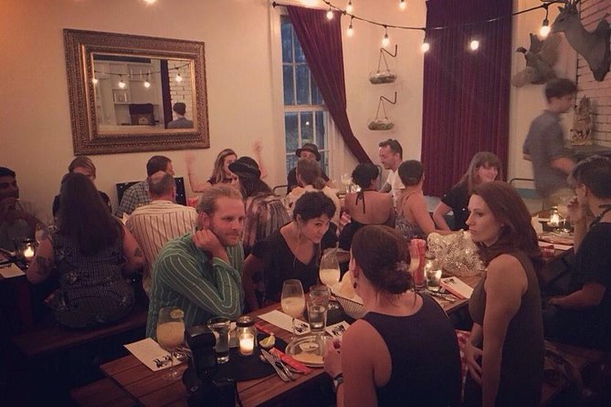 French Quarter Shrimp Boil & Live Music - Experiencing the Live Entertainment