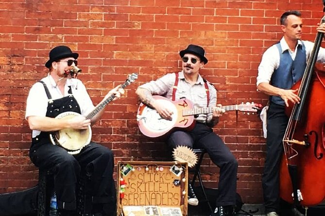French Quarter Shrimp Boil & Live Music - Appreciating the Authentic New Orleans Ambiance