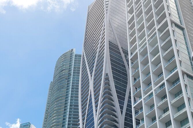 French tour of Miami in convertible mustang - Downtown Miami: History & River Views