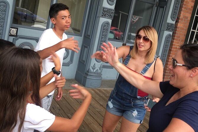 Fresno City Scavenger Hunt Excursion by Crazy Dash - Key Points