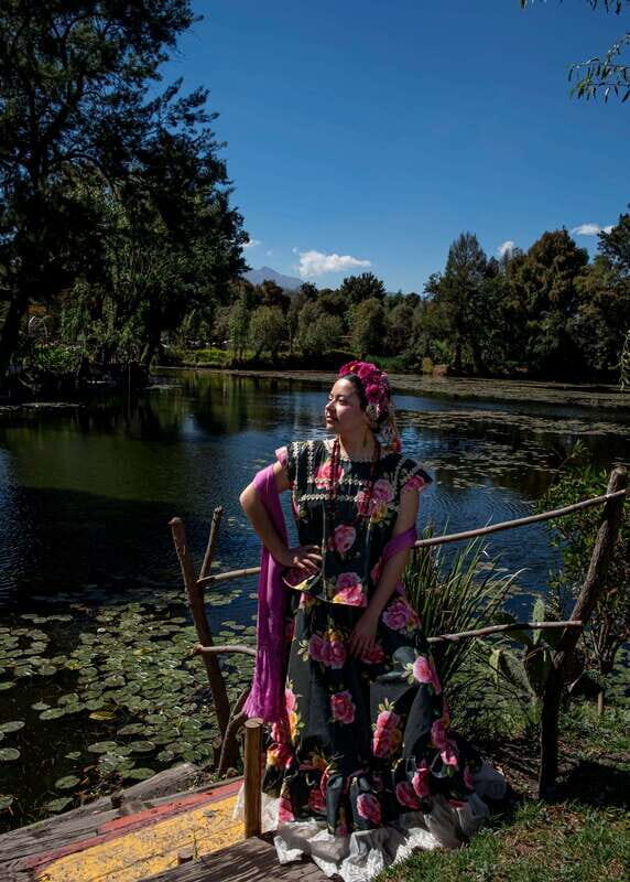 Frida for a day in Xochimilco - Starting Point: Dalia Mercado Cultural
