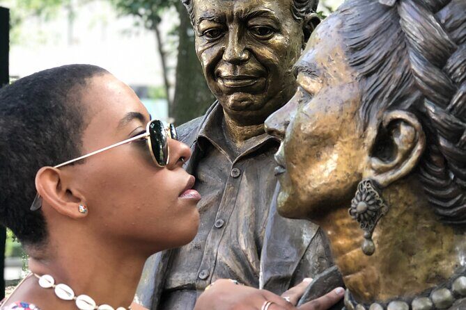 Frida Kahlo VIP [Museum Tickets Included] Walk, Markets & Churros - FAQ