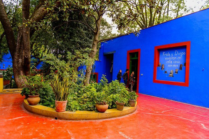 Frida Kahlo's House, Coyoacan and Xochimilco - All Day Tour - The Practicalities and What to Expect