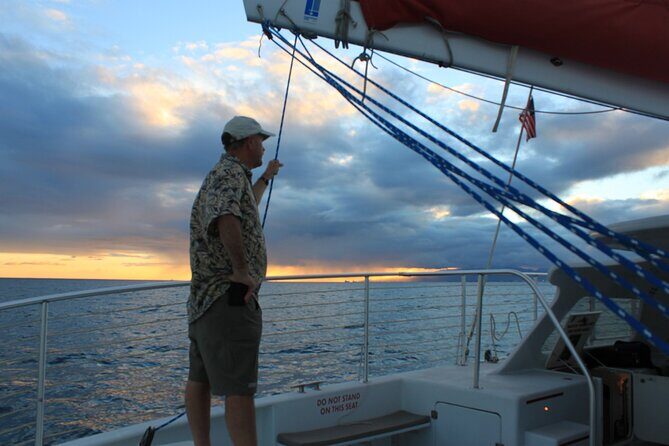 Friday Fireworks Dinner Sail from the Hilton Hawaiian Village - The Sum Up: Who Is This Tour Best For?