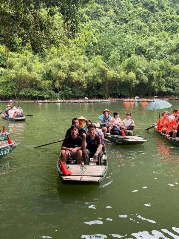 FRIENDLY TRAVEL HOA LU-TRANG AN 1 SMALL GROUP BY LIMOUSINE - FAQ