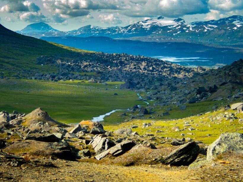 From Abisko: Kärkevagge Valley & Trollsjön Lake Guided Tour - Practical Considerations and Tips