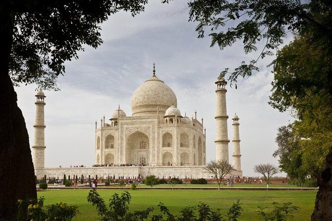 From Agra: Taj Mahal Sunrise Private Tour with Lunch & Entry Fees - A Complete Look at the Tour