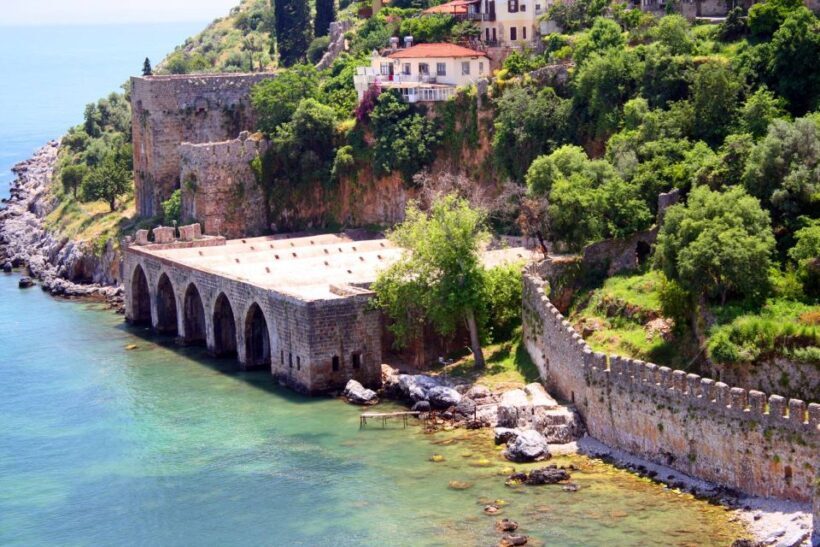From Alanya: Boat Tour with Unlimited Soft Drinks and Lunch - Key Points