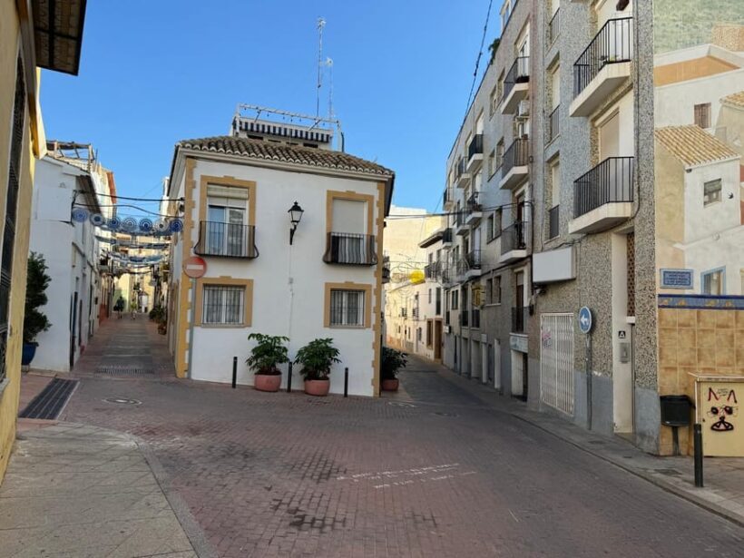 From Albir & Benidorm: Calpe Old Town and Port Day Trip - Introduction: A Taste of Calpe for Day-Trippers
