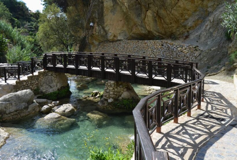 From Alicante/Benidorm: Guadalest and Algar Waterfalls Tour - Facilities & Amenities at the Waterfalls