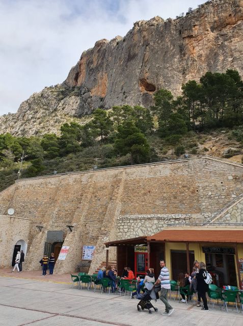 From Alicante: to the caves in Europe, Canelobre. Gidovik - Who Should Consider This Tour?