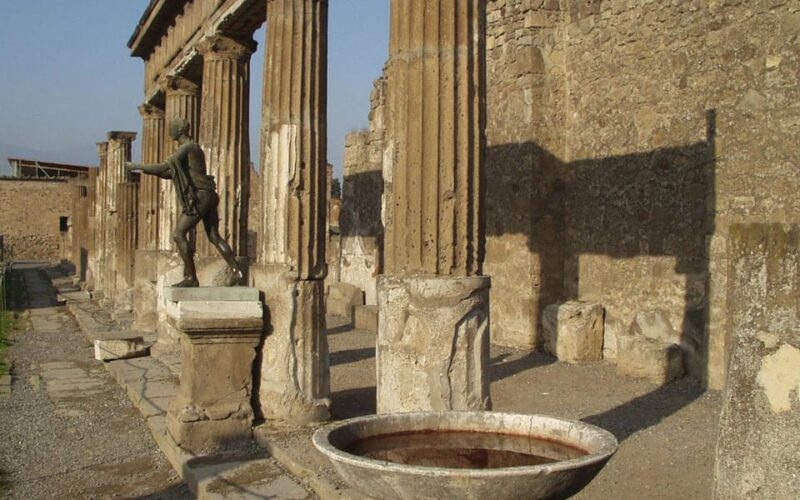 From Amalfi Coast: Pompeii, Herculaneum, and Mt. Vesuvius - Key Points