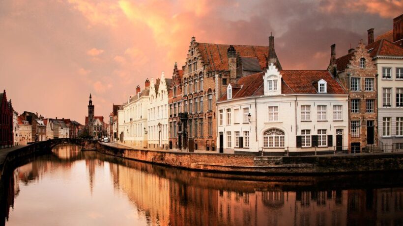 From Amsterdam: Bruges Guided Day Trip in English - The Practicalities