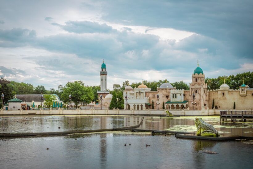 From Amsterdam: Day Trip to Efteling Theme Park with Ticket - FAQ