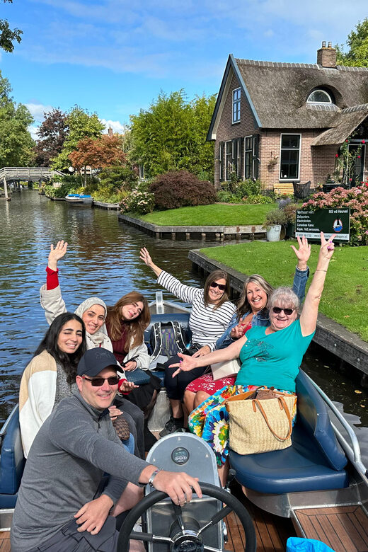 From Amsterdam: Giethoorn Small Group Tour with Boat Ride - Optional Finish: Zandvoor Aan Zee Beach