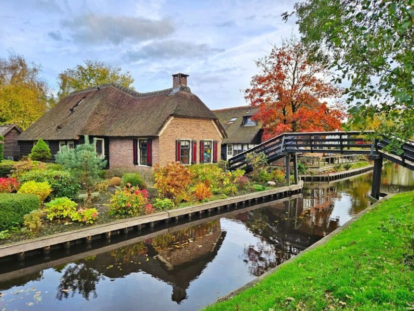 From Amsterdam: Giethoorn & Zaanse Schans Tour w/ Small Boat - FAQs