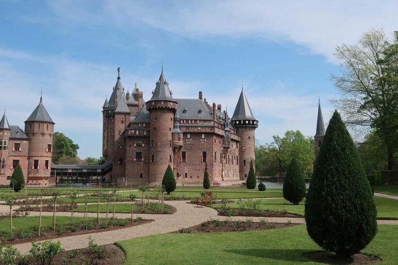 From Amsterdam: Muiderslot and De Haar Castle Tour - Exploring the Dutch Castles: A Deep Dive into the Tour