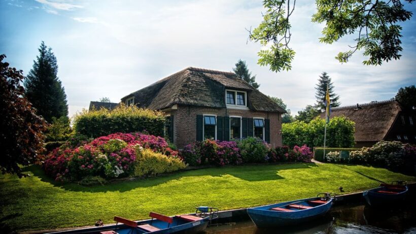 From Amsterdam: Private Sightseeing Tour to Giethoorn - An In-Depth Look at the Tour Experience