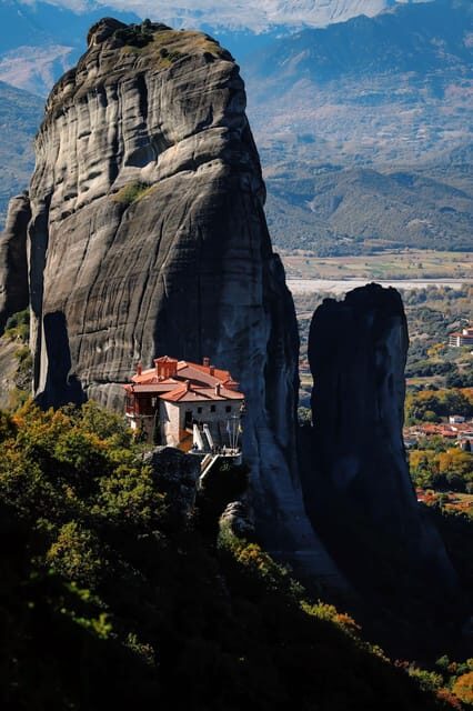 From Athens: 2-Day Delphi and Meteora Chinese Tour Guide - Who Will Enjoy This Tour?