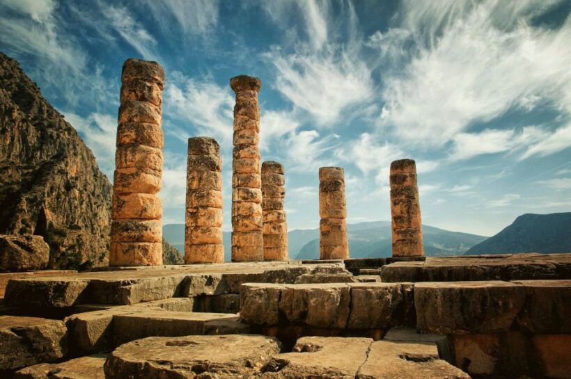 From Athens: 2 Days Meteora, Thermopylae & Delphi Tour - Visiting Meteora’s Monasteries
