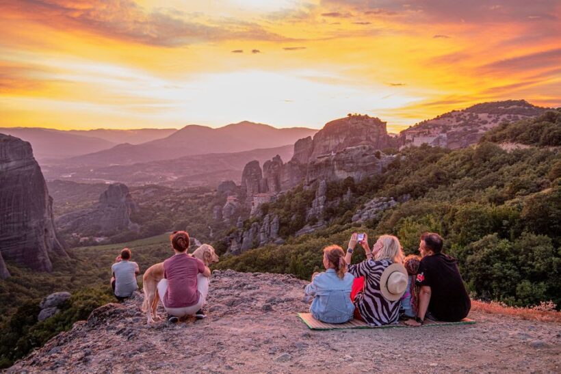 From Athens: 3 Days in Meteora & Delphi with Tours & Hotel - Key Points