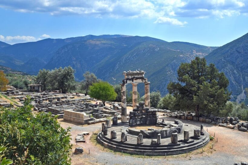 From Athens: Delphi and Osios Loukas Monastery Day Trip - The Sum Up