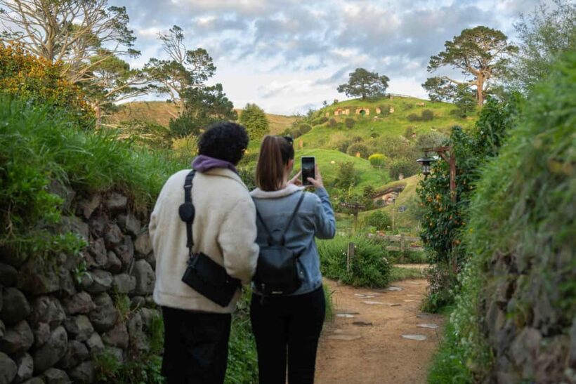 From Auckland: Guided Hobbiton Movie Set Small Group Tour - Who Should Consider This Tour