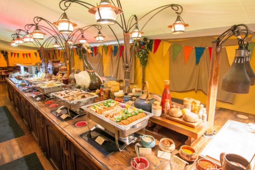 From Auckland: Hobbiton and Waitomo Day Tour with Lunch - Authentic Experiences and Highlights