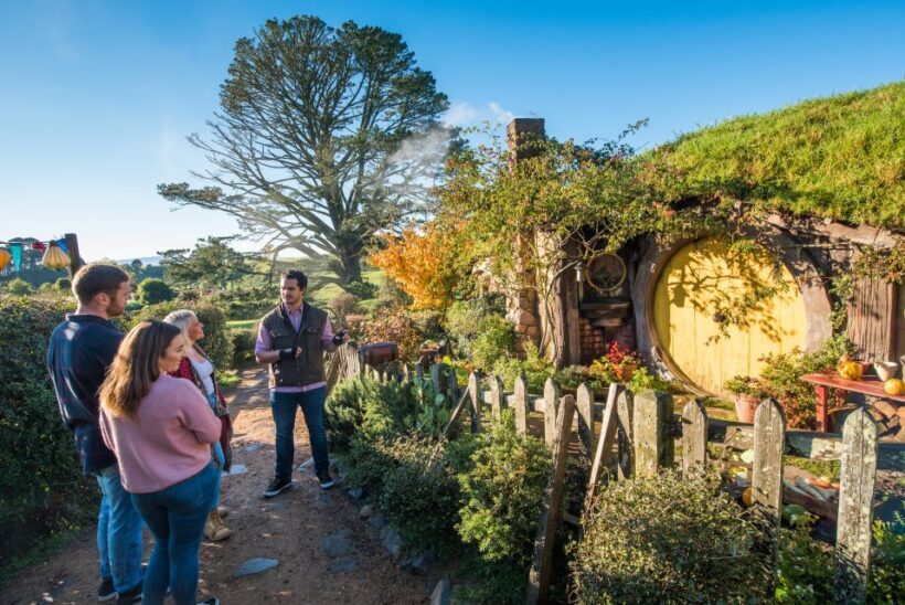 From Auckland: Hobbiton and Waitomo Day Tour with Lunch - The Journey Continues: From the Shire to the Glow Worm Caves