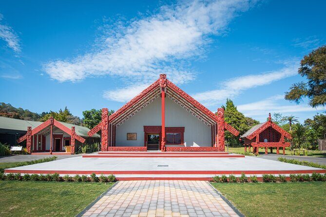From Auckland : Rotorua Tepuia Tour with Haka and Hangi Lunch - Key Points