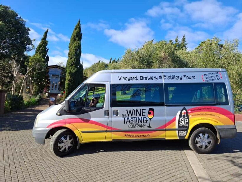 From Auckland: Waiheke Island Sip & Savour Tour with Lunch - Vineyard Visits: Wines, Food, and Stories