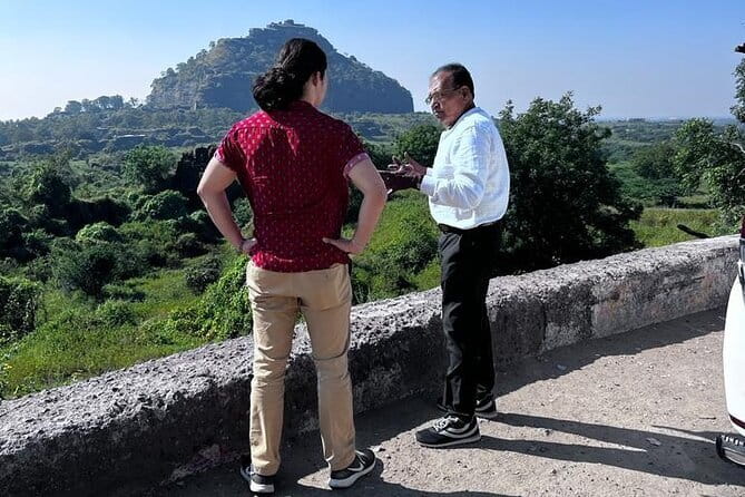 From Aurangabad: Day Tour of Ajanta & Ellora Caves all inclusive. - Key Points