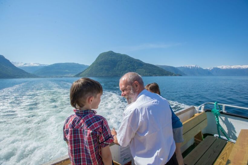 From Balestrand: Fjord Cruise to Fjærland- Round trip - The Highlights: Why this cruise is worth considering