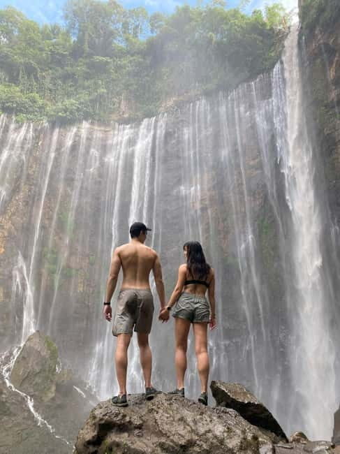 From Bali: Ijen-Tumpak sewu-Kapas Biru-Bromo-Surabaya 4D3N - Day 2: The Ijen Crater and Hot Springs